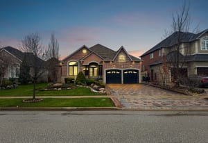 165 Novaview Crescent