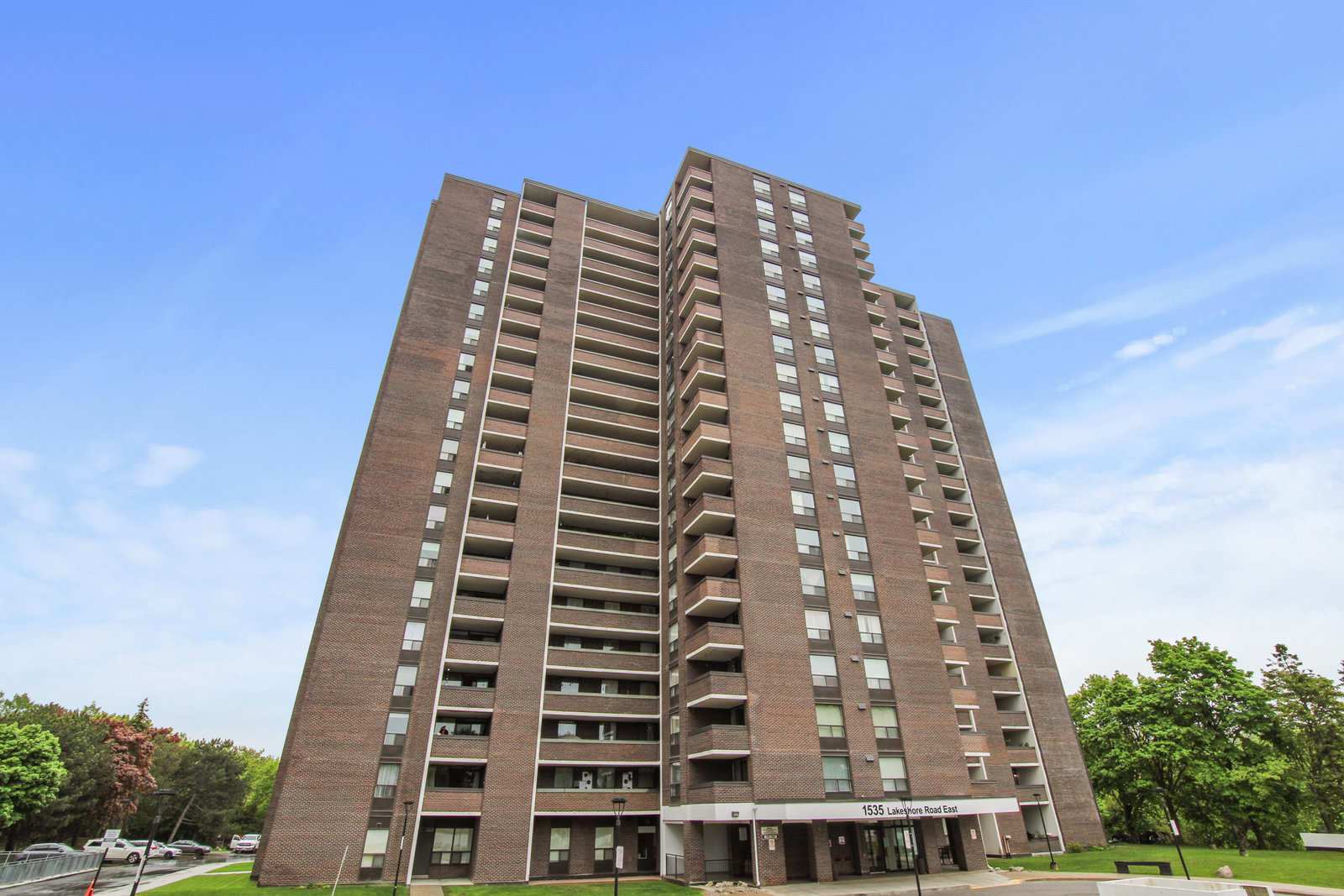 1535 Lakeshore Road East #1808