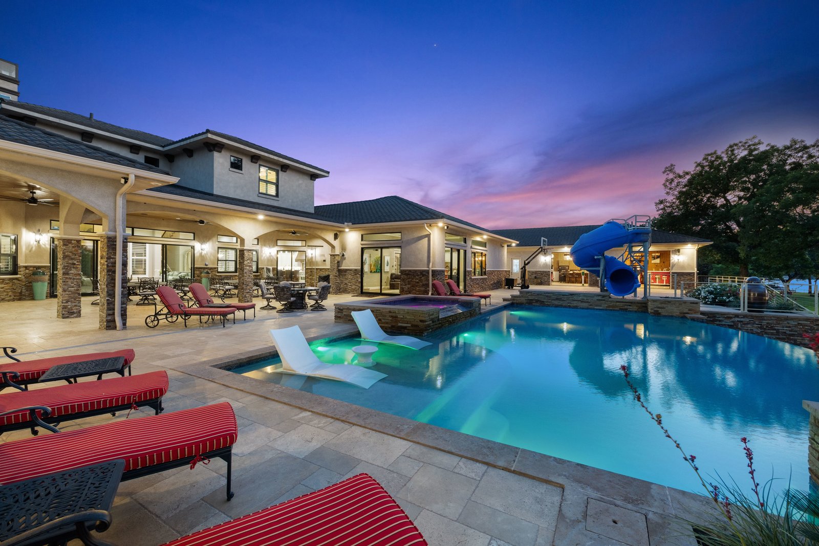 911 Legends Parkway // On Lake LBJ // Kingsland, TX 78639 | Kuper ...