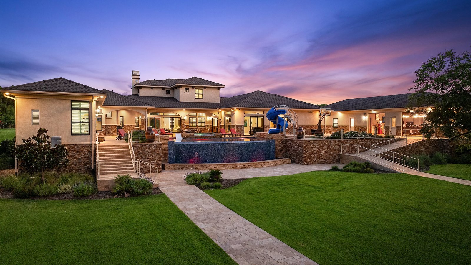 911 Legends Parkway // On Lake LBJ // Kingsland, TX 78639 | Kuper ...