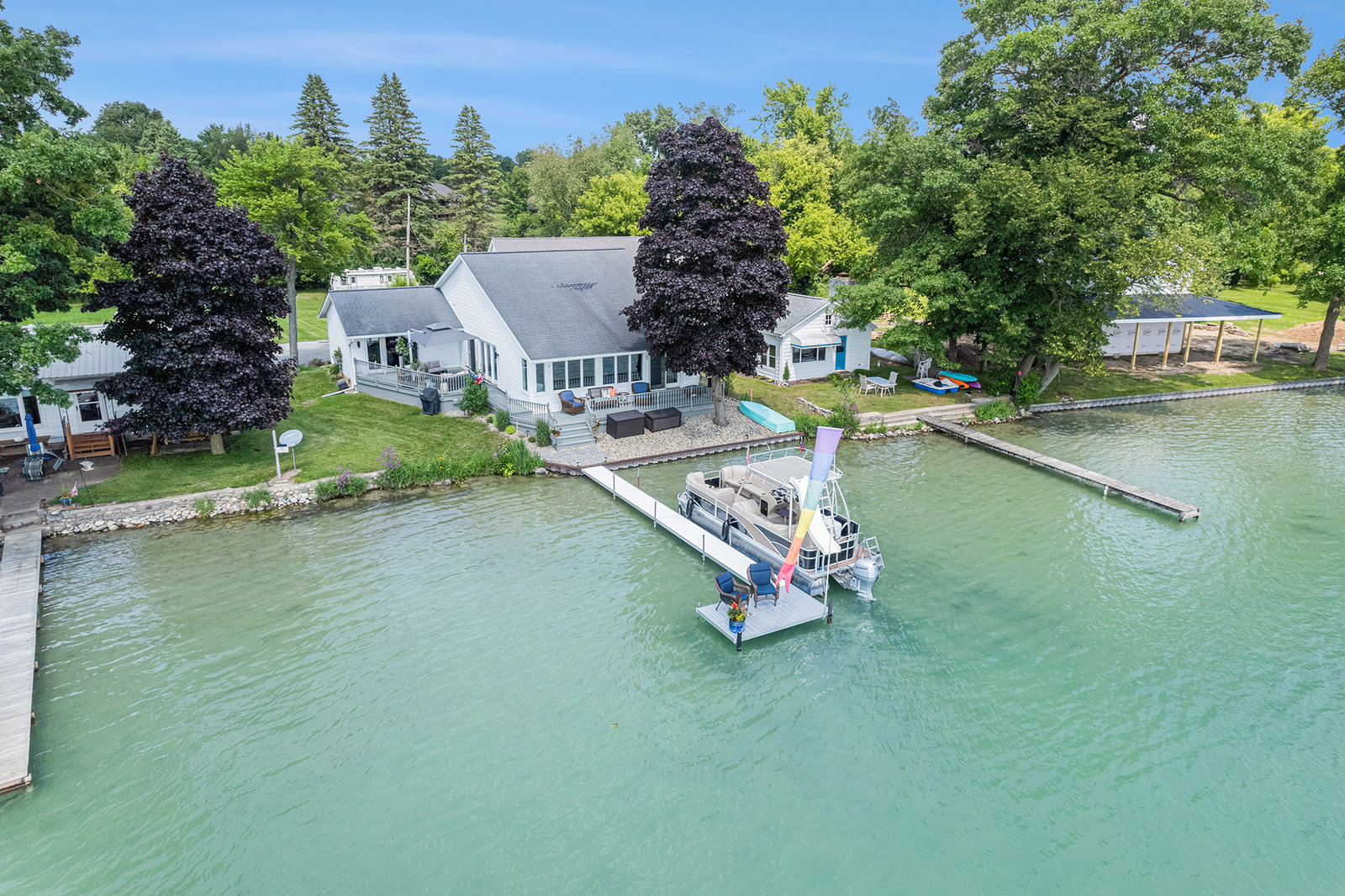 395 Lighthouse Lane