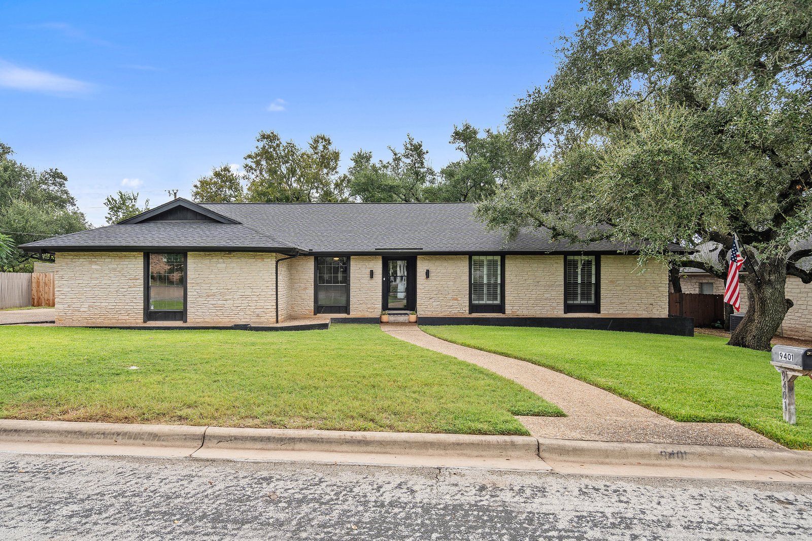 9401 Springwood Drive