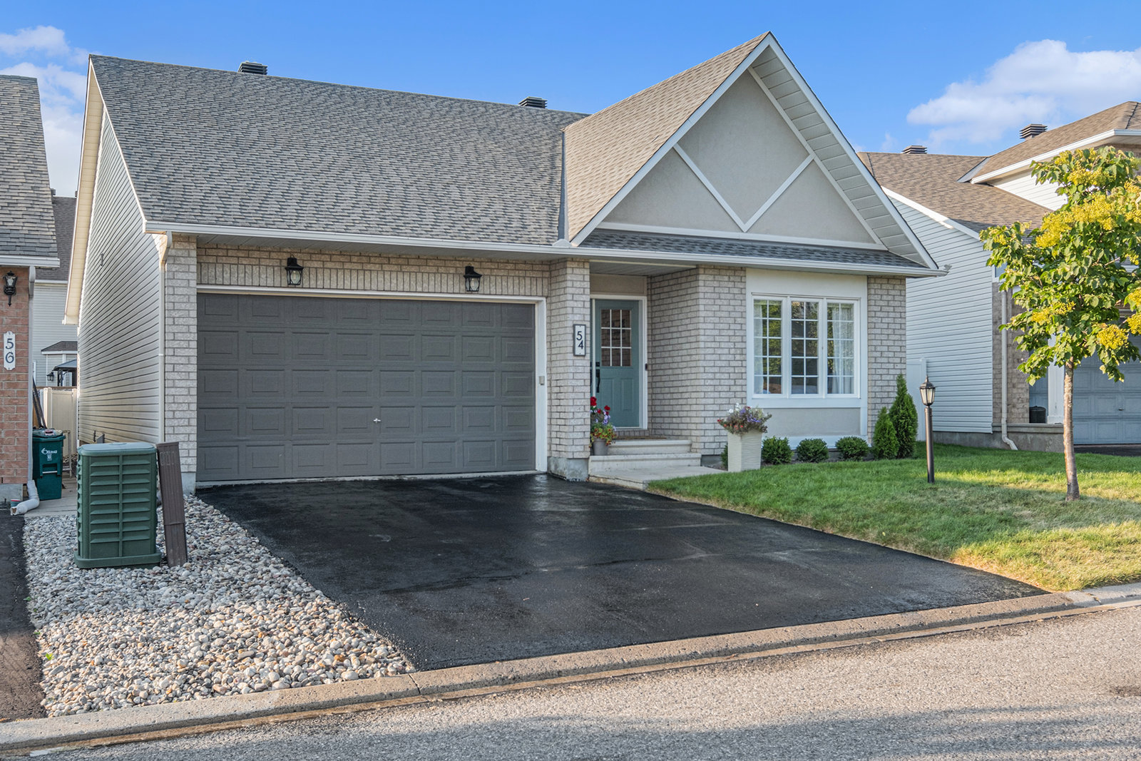 54 Settler's Ridge Way
