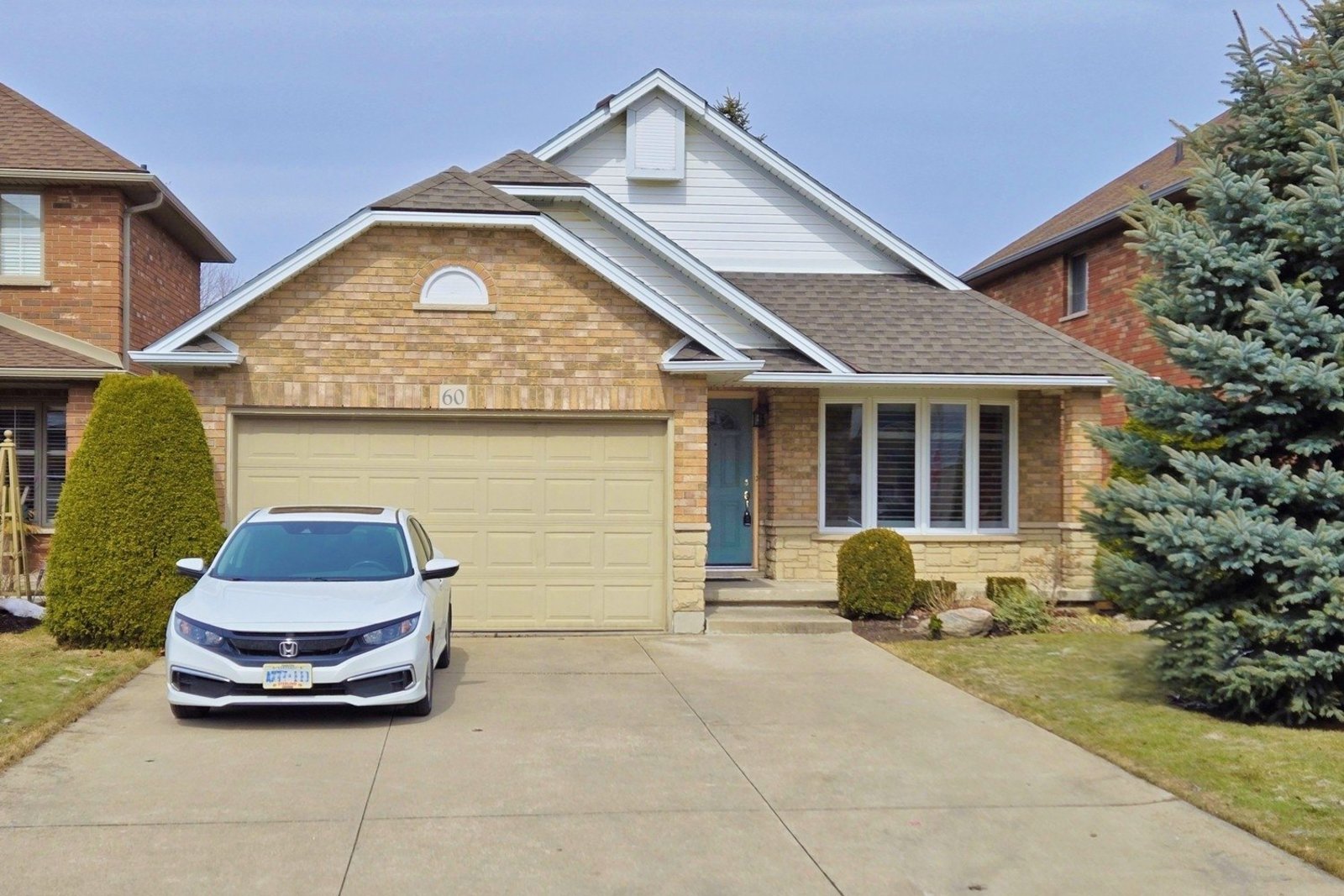 60 Redfern Ave., West Mountain, Hamilton