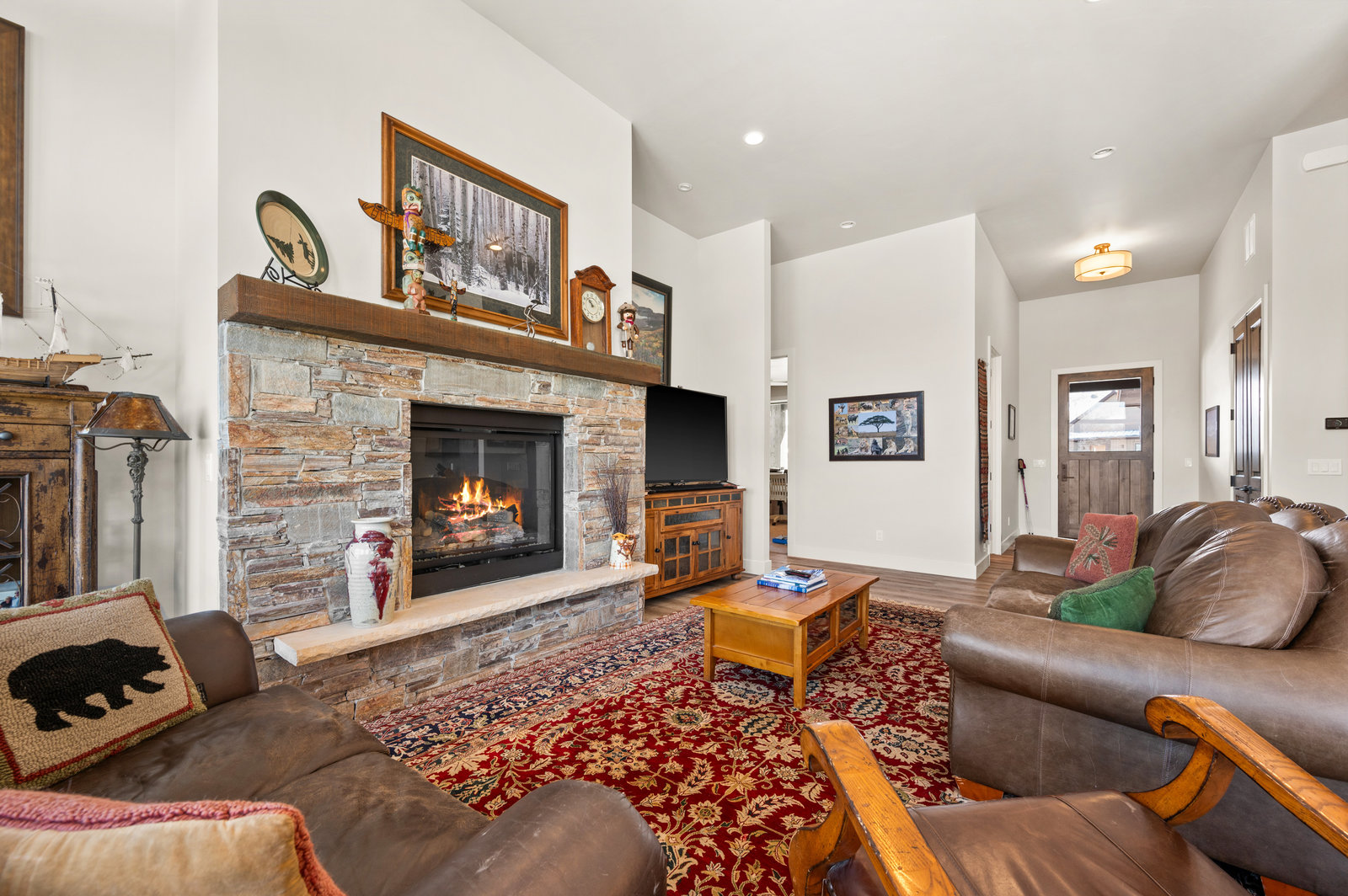 481 Thornview Court | The Group Real Estate, LLC