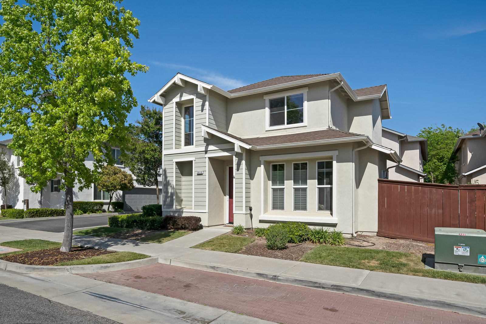 2810 Cottage Lane