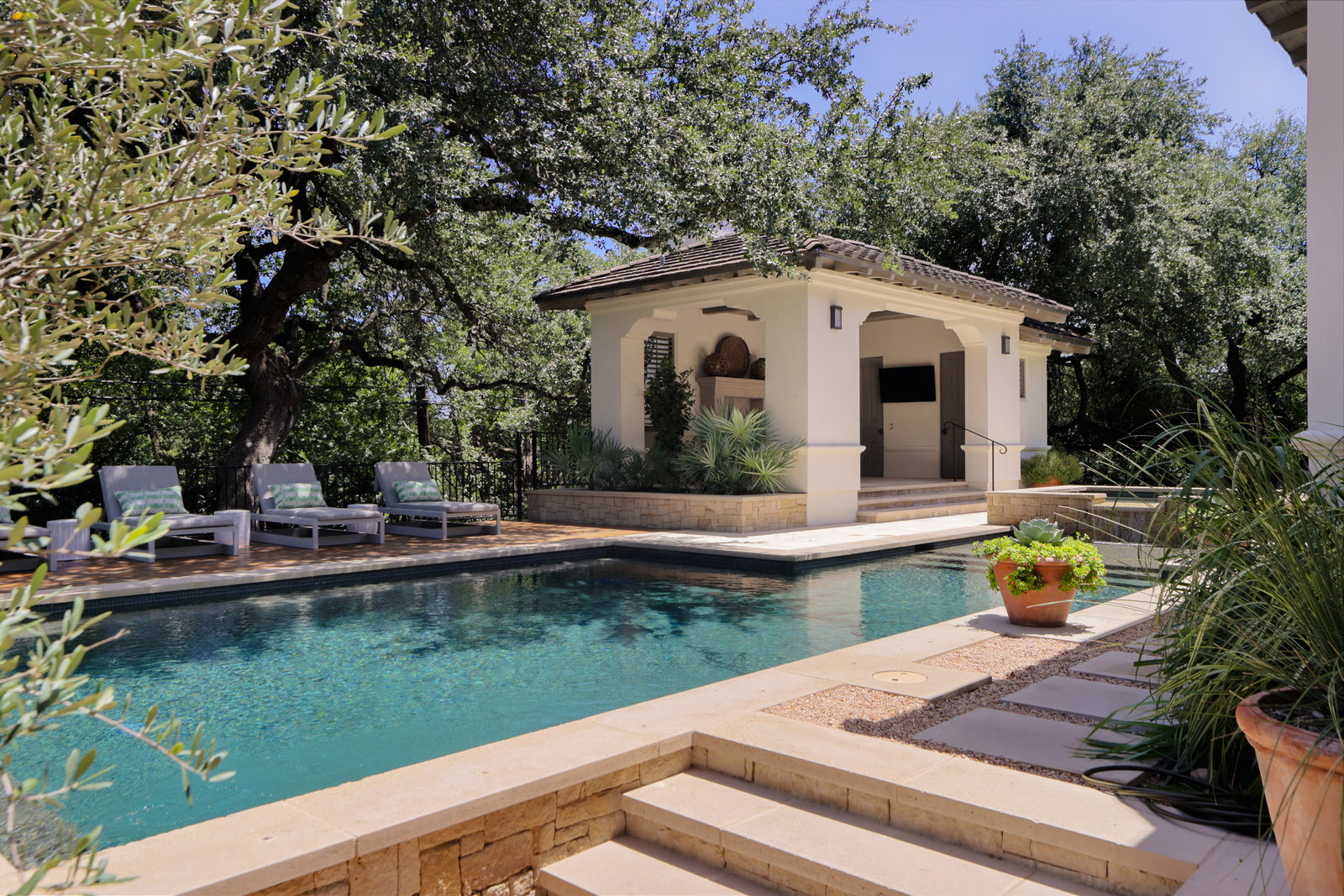 The Foothill Terrace Estate: An Exquisite Mediterranean Villa | Kuper ...