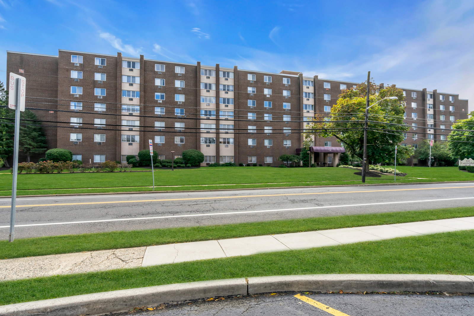 860 Lower Ferry Rd 1K