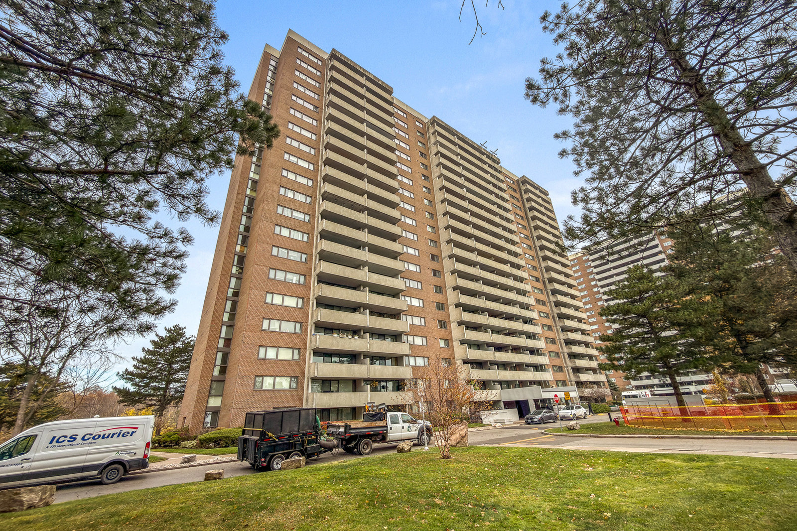 260 Scarlett Road 1206