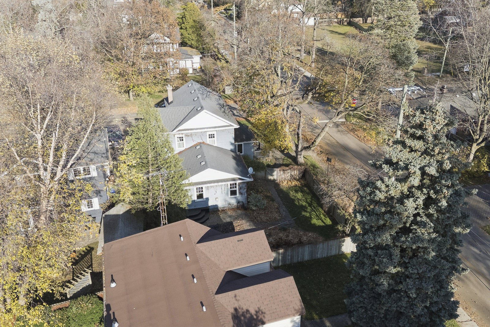 289 Spruce Street Oakville On L6J 2G8