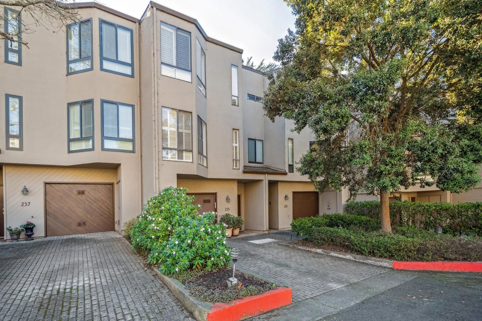 235 N. Lake Merced Hills