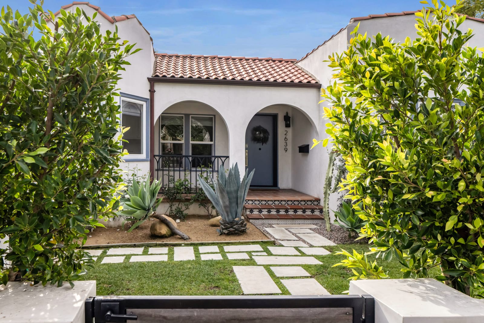 2639 Military Avenue