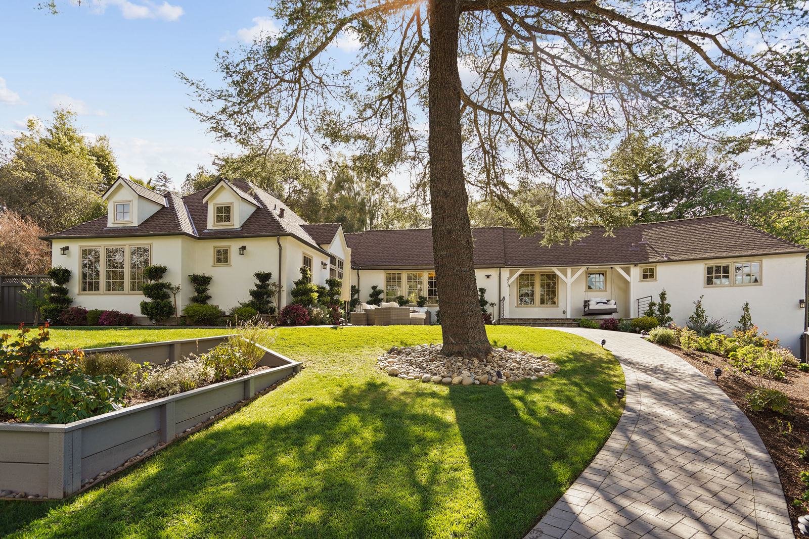 323 Palomar Drive